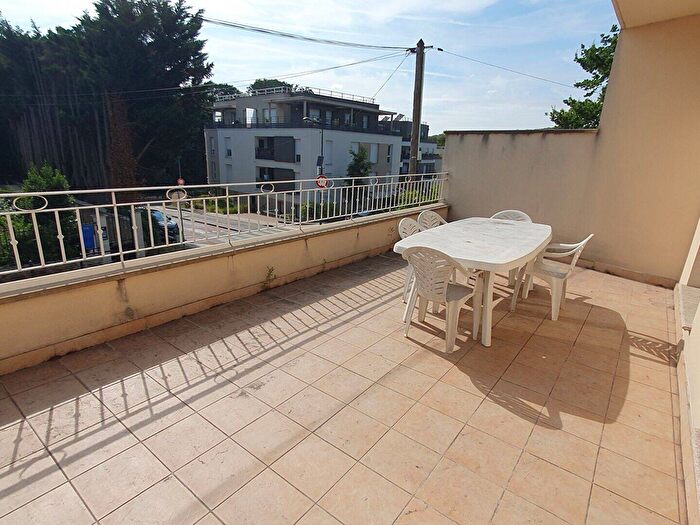 Centre Tilleuls-Fauvettes, Bures-sur-Yvette : Appartement 2 pièces à louer