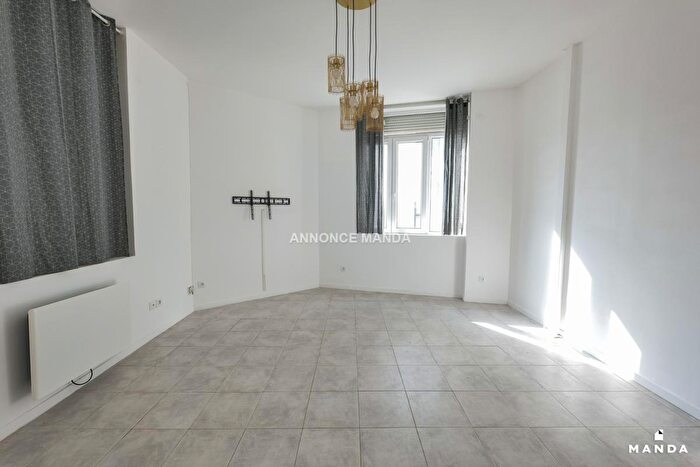 Appartement 3 pièces à Lille, Fives, à louer