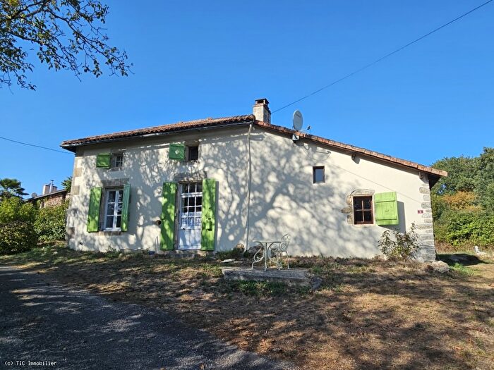 Maison 3 pièces à vendre - Champagne-Mouton