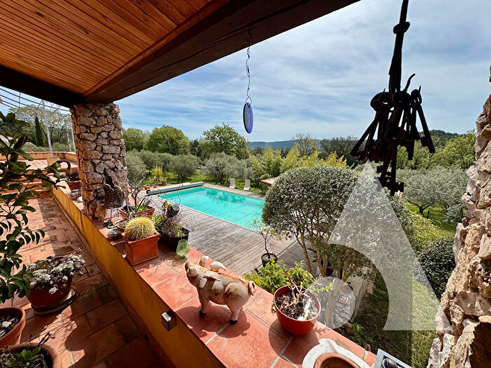 Maison à vendre - Villecroze - 5 pièces - 3 chambres