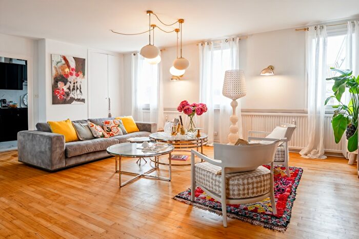 Appartement à vendre - Angoulême, Le Vieil Angoulême - 5 pièces - 3 chambres