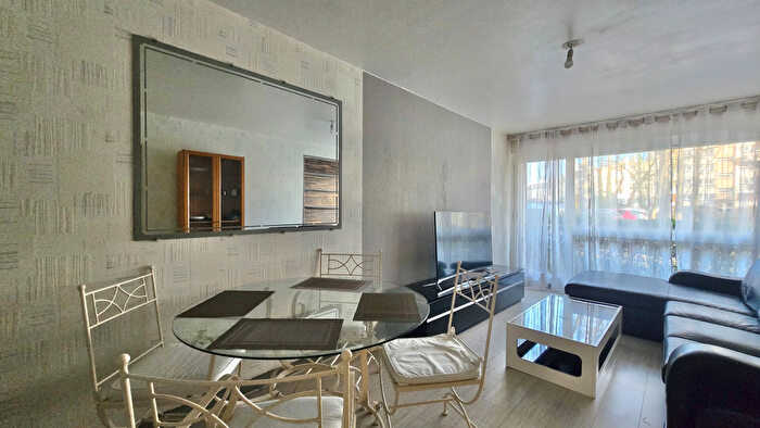 Appartement à vendre - Saint-Michel-sur-Orge, Bois des Roches - 2 pièces - 1 chambre