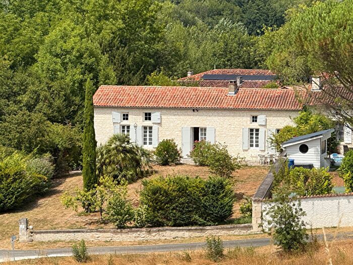 Maison à vendre - Dompierre-sur-Charente - 6 pièces - 4 chambres