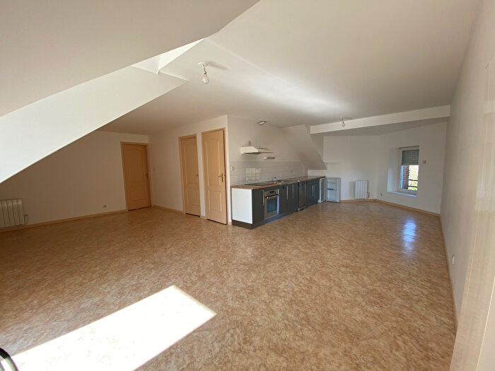 Appartement à louer - Saint-Aubin-des-Châteaux - 4 pièces - 3 chambres