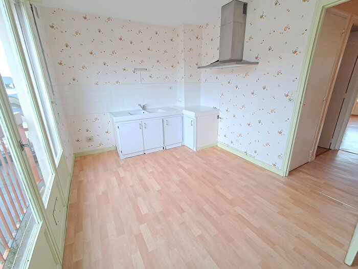 Appartement à vendre - Château-Gontier - 4 pièces - 2 chambres