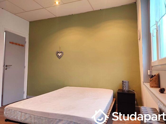 Appartement à louer - Petit Ronchin - 1 pièce - 5 chambres