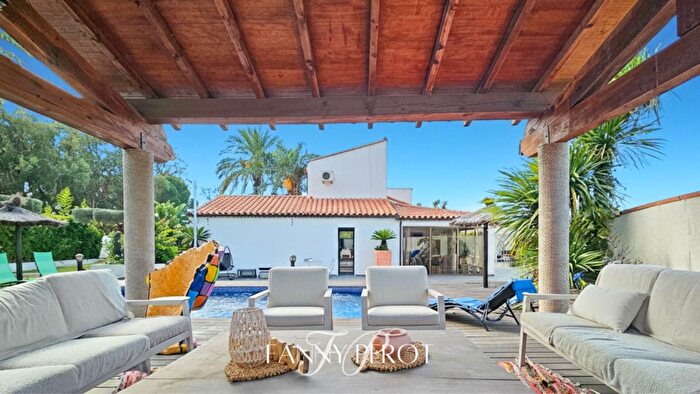 Maison 6 pièces à vendre - Saint-Cyprien, Village, Zone d'Activité