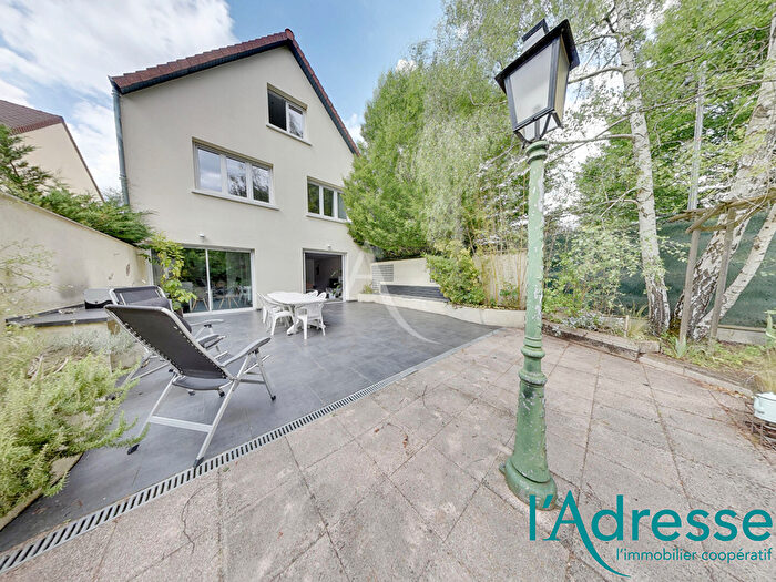 Maison 7 pièces à Champs-sur-Marne, Centre-ville, à vendre