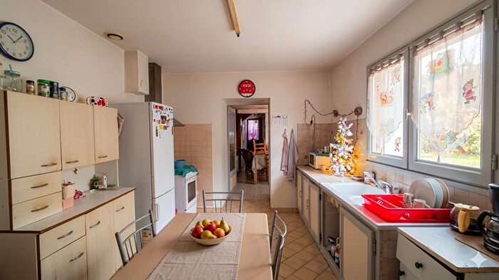 Maison 5 pièces à vendre - Saint-Jean-d'Angély