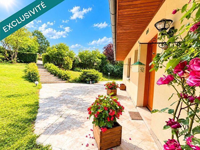 Maison 8 pièces à Mièges, à vendre