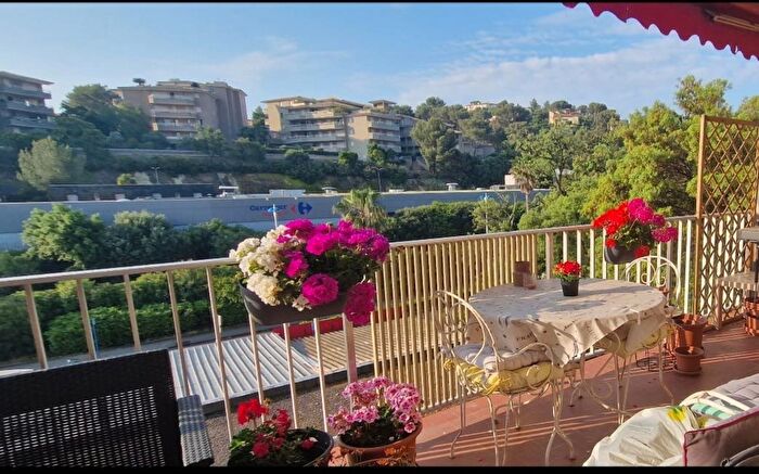 Appartement à vendre - Cavalaire-sur-Mer, Centre-ville - 2 pièces - 1 chambre