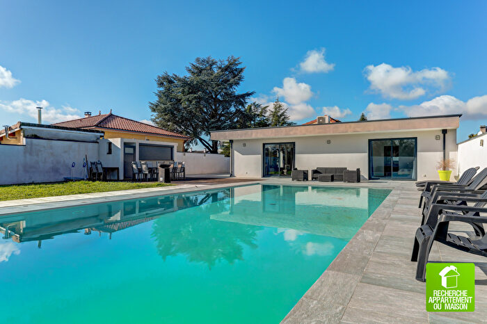 Maison à vendre - Saint-Priest, Bel-Air - 7 pièces - 4 chambres