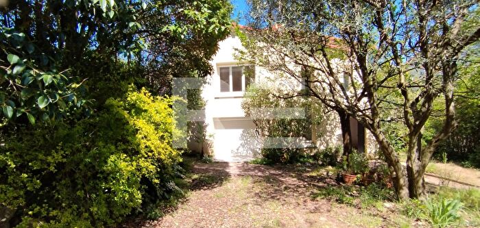 Maison à vendre - Nîmes, Montaury - 6 pièces - 5 chambres