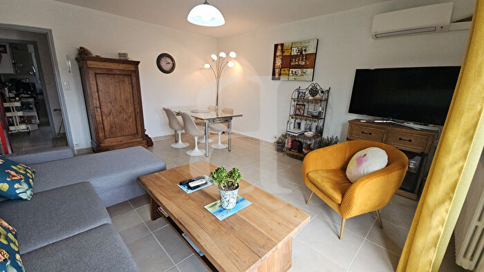 Appartement à vendre - Valréas - 3 pièces - 2 chambres