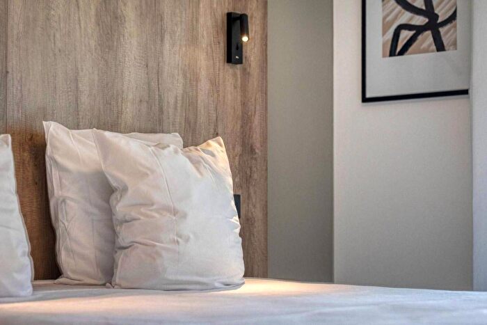 Appartement à louer - Italie-Jacotot, Aix-les-Bains - 1 pièce