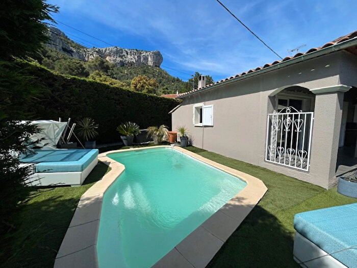 Maisons à vendre et appartements à louer - 1