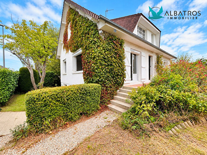 Douvres-la-Délivrande : Maison 7 pièces à vendre