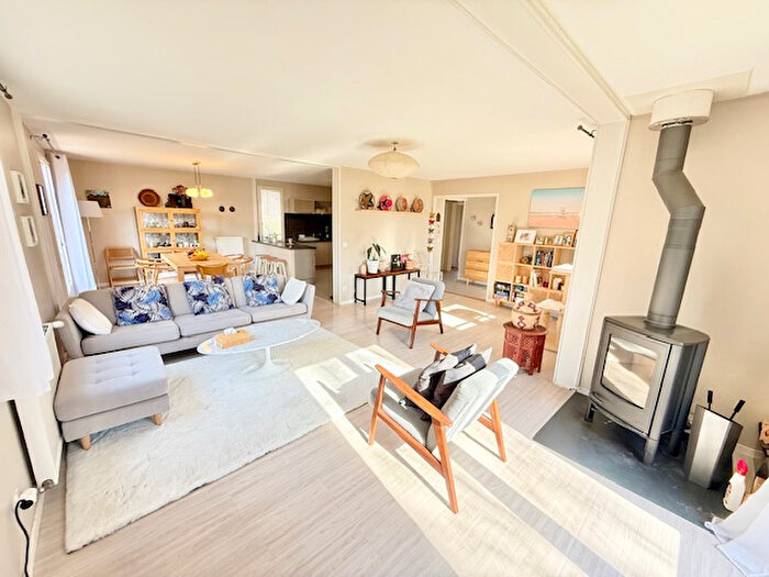 Maison à vendre - Ferney-Voltaire - 5 pièces - 4 chambres