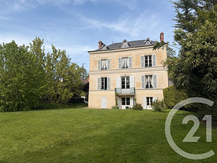 Maison 13 pièces à vendre à Saint-Cyr-sous-Dourdan