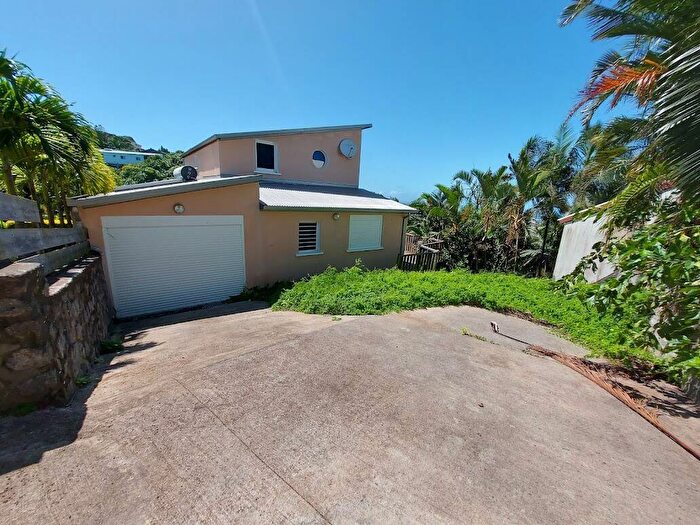 Maison à louer - Saint-Louis - 5 pièces - 4 chambres