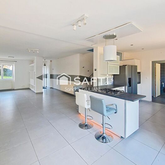 Maison 7 pièces à Longuyon, à vendre