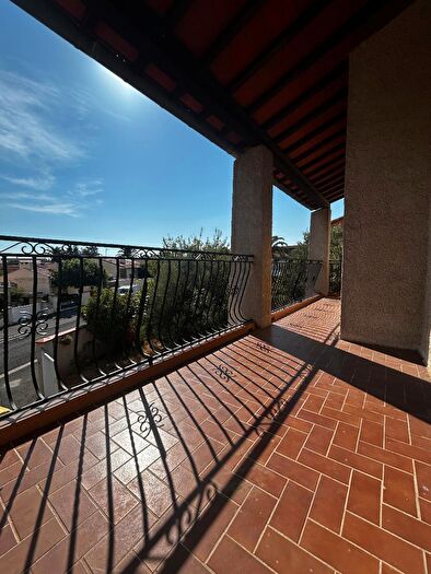 Maison 4 pièces à Saint-Cyprien, Village, Zone d'Activité, à louer