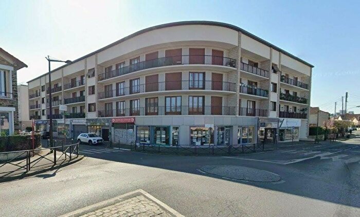 Appartement à vendre - Viry-Châtillon - 3 pièces - 2 chambres