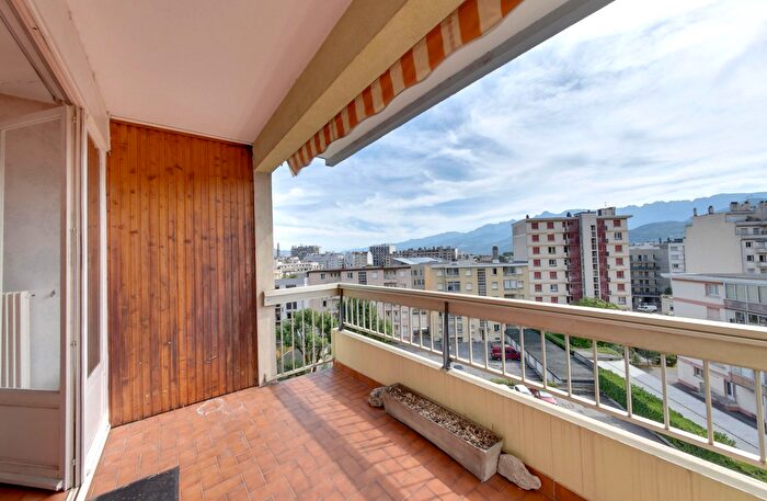 Grenoble, La Capuche, Grands Boulevards : Appartement 3 pièces à vendre