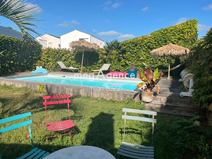 Maison à vendre - Les Sables-dOlonne, Gare - 8 pièces - 5 chambres