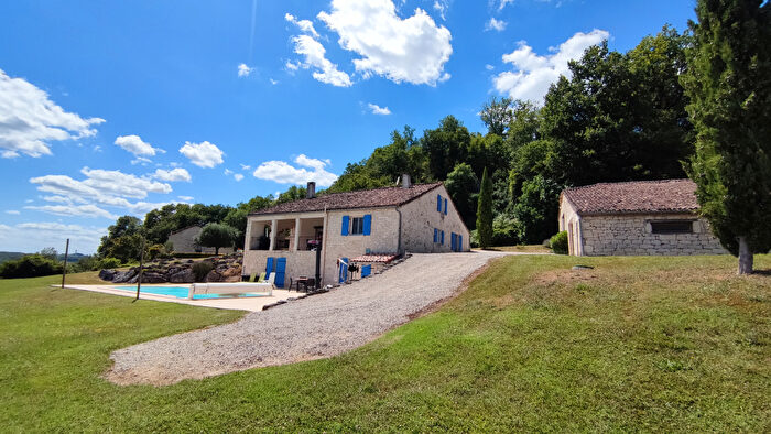 Maison à vendre - Castelnau-Montratier - 1 pièce - 5 chambres