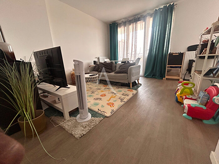 Melun, Trois Moulins : Appartement 2 pièces à louer