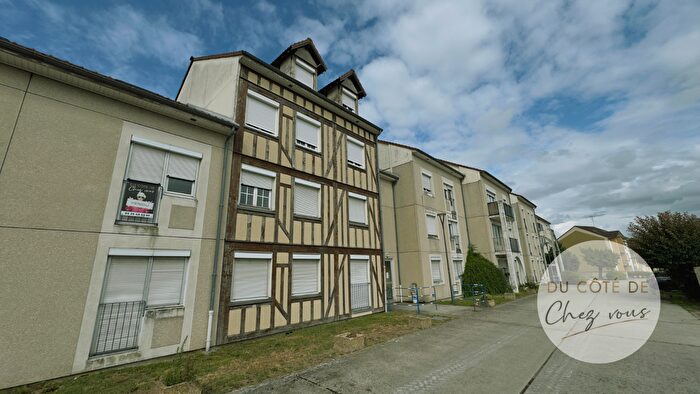 Appartement à vendre - Saint-André-les-Vergers - 4 pièces - 2 chambres