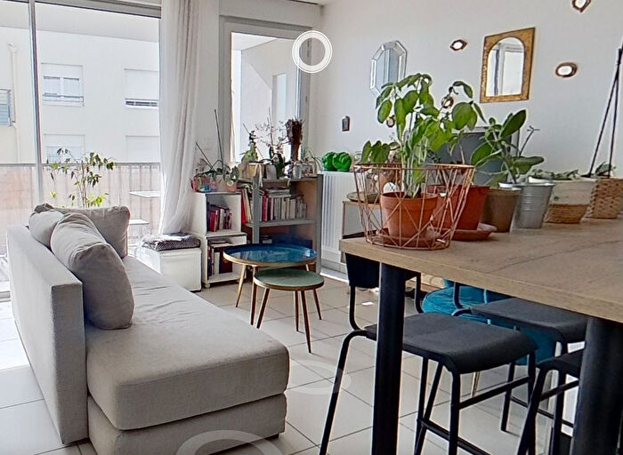 Appartement à louer - Villeurbanne, Poudrette, Les Brosses - 2 pièces - 1 chambre