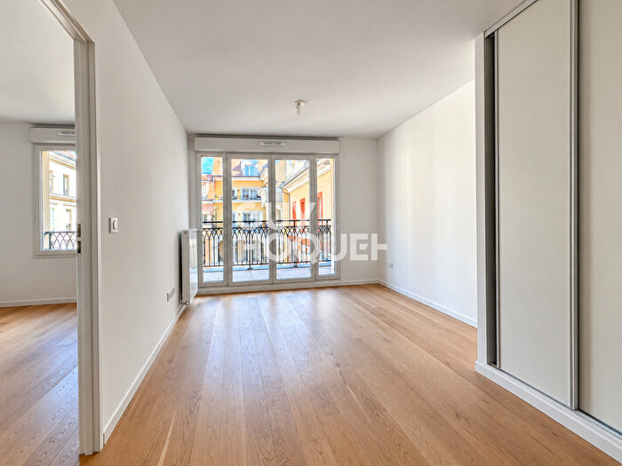Le Plessis-Robinson, Centre commercial : Appartement 2 pièces à louer