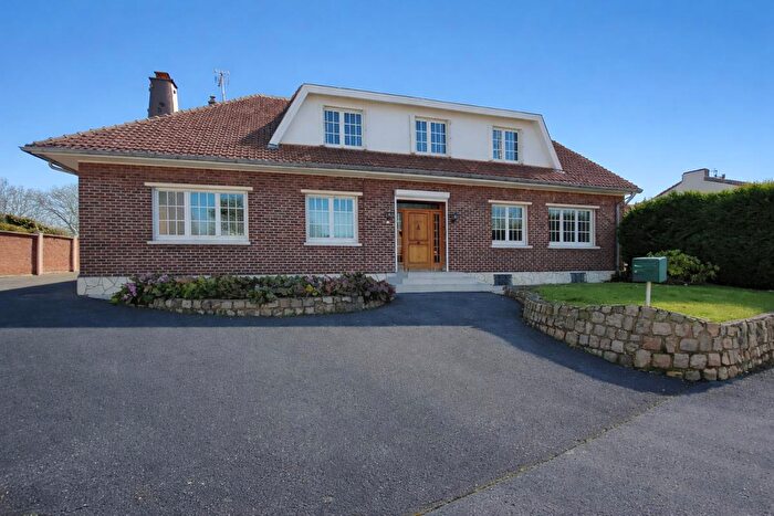 Maison à vendre - Allouagne - 10 pièces - 6 chambres