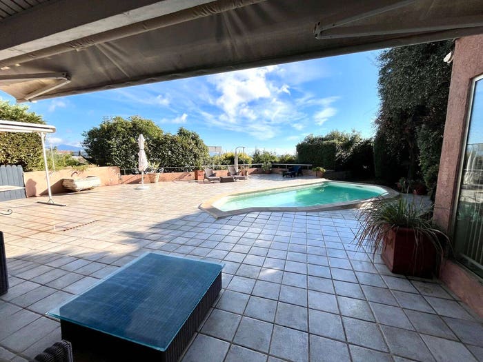 Maison 5 pièces à Eucalyptus Lauvert Nord, Antibes, à louer