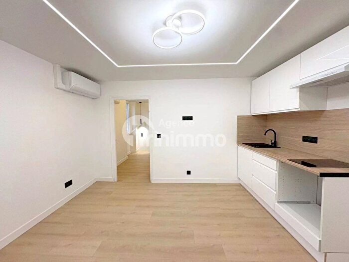 Appartement à louer - Châteauneuf-Villevieille - 2 pièces - 1 chambre