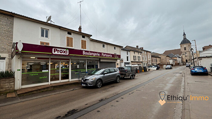 Maison à vendre - Doulaincourt, Doulaincourt-Saucourt - 6 pièces