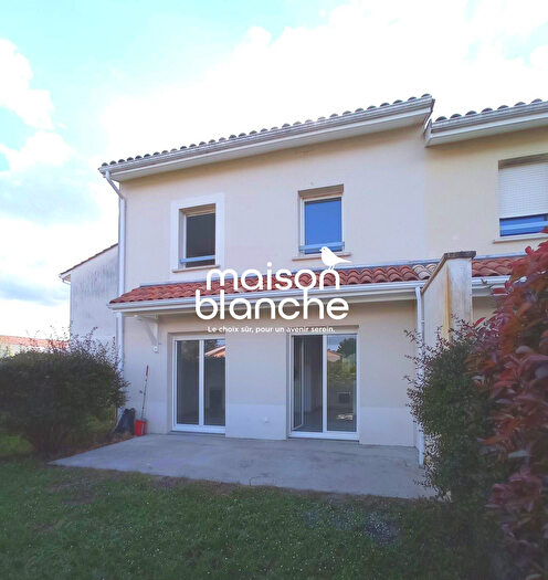Maison 3 pièces à Saint-Seurin-sur-lIsle, à louer