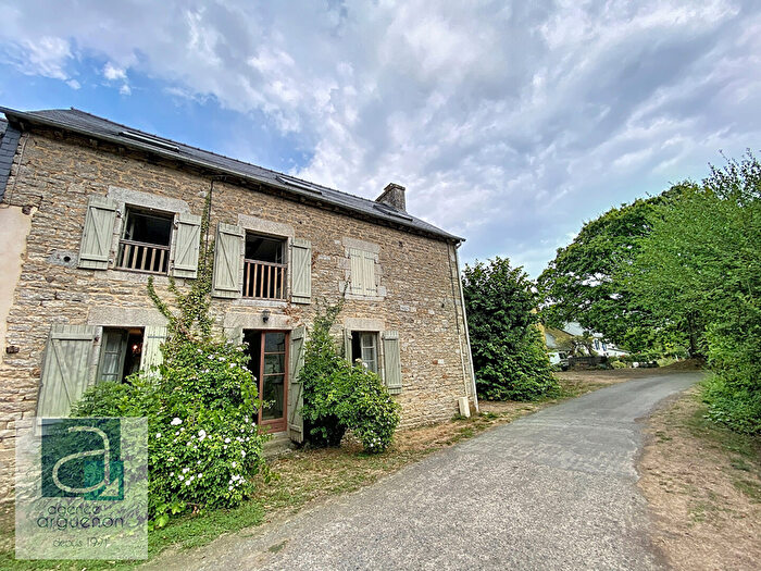 Maison 6 pièces à Caulnes, à vendre