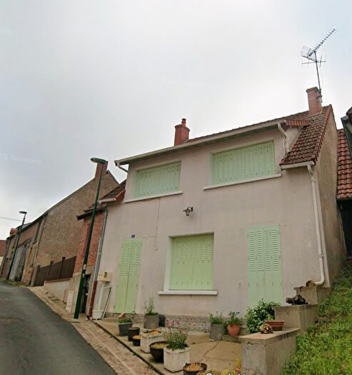 Maison à vendre - Châteaumeillant - 5 pièces - 3 chambres