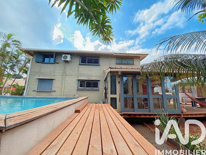 Maison à vendre - Dembéni, Dembeni - 5 pièces - 4 chambres