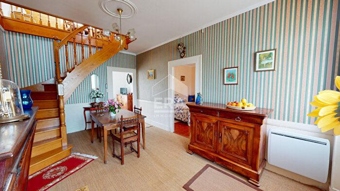 Maison à vendre - Allogny - 6 pièces - 2 chambres