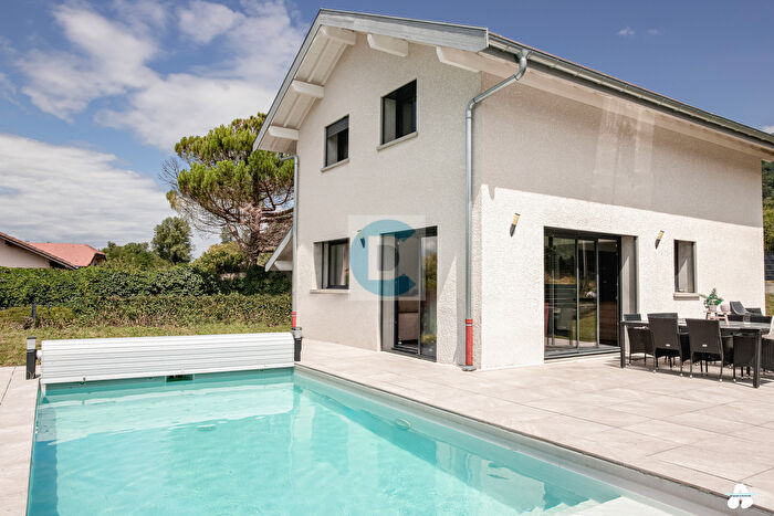 Maison à vendre - Cranves-Sales - 5 pièces - 3 chambres