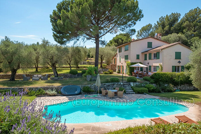 Maison à vendre - Grasse, Saint-Jacques - 9 pièces - 5 chambres