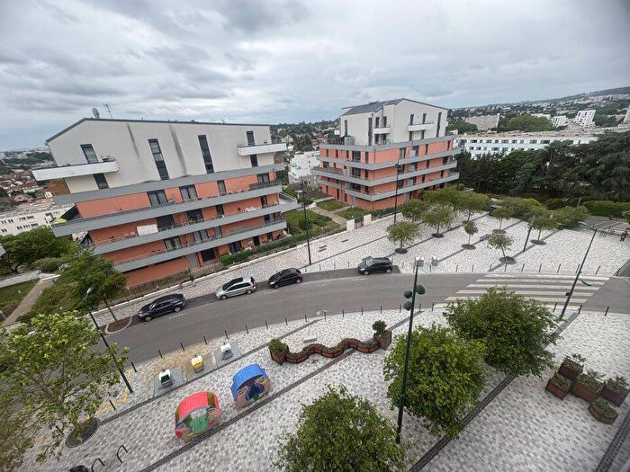 Appartement 4 pièces à Champ des Oiseaux, Bagneux, à louer
