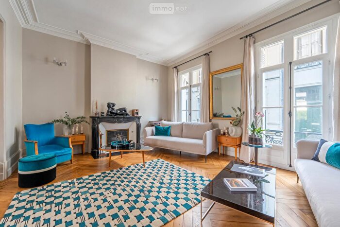 Maison à vendre - Tours - 9 pièces - 6 chambres