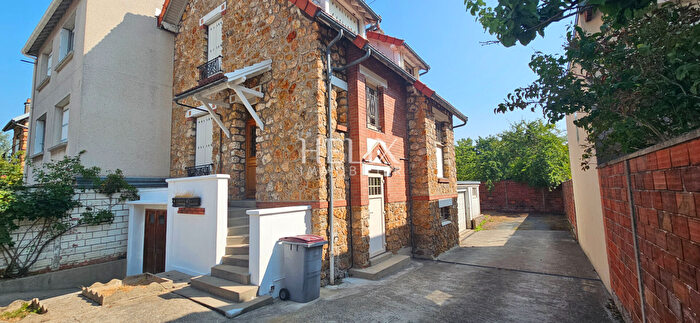 Versailles, Porchefontaine : Maison 4 pièces à louer
