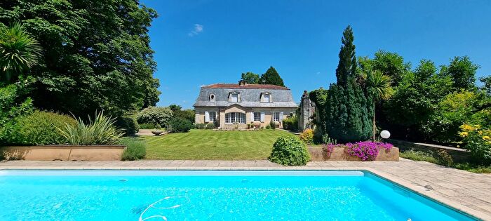 Maison à vendre - Bergerac - 9 pièces - 5 chambres