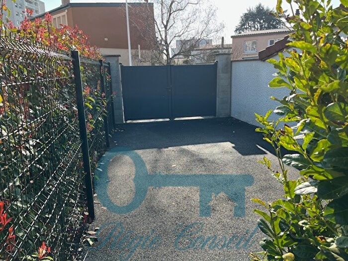 Maison à louer - Pont-Évêque - 3 pièces - 2 chambres